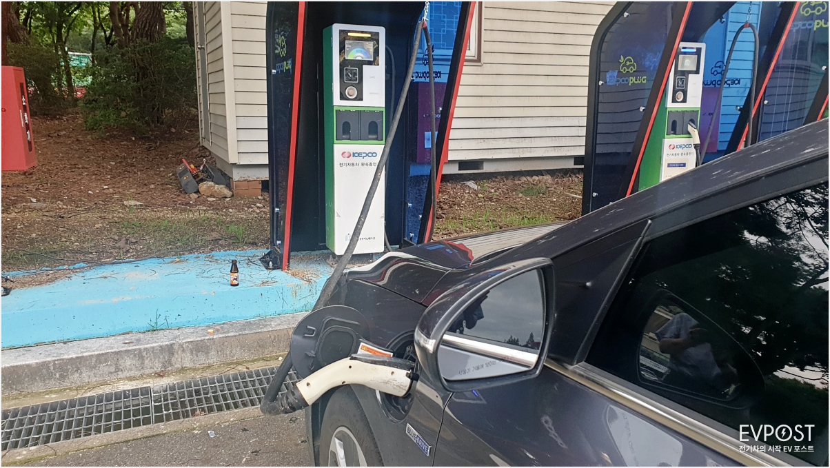 플러그인 하이브리드 충전 중 주유구가 안 열리는 이유 | EVPOST