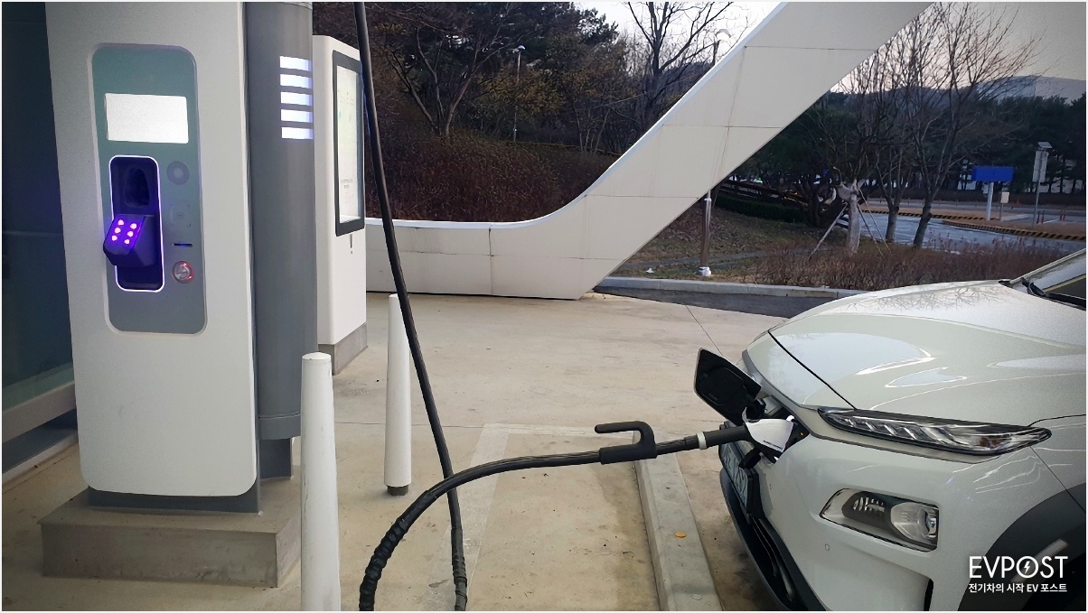 고유가에 꿀 빠는 코나 전기차 500km 주행 비용을 계산해 봤습니다. | EVPOST