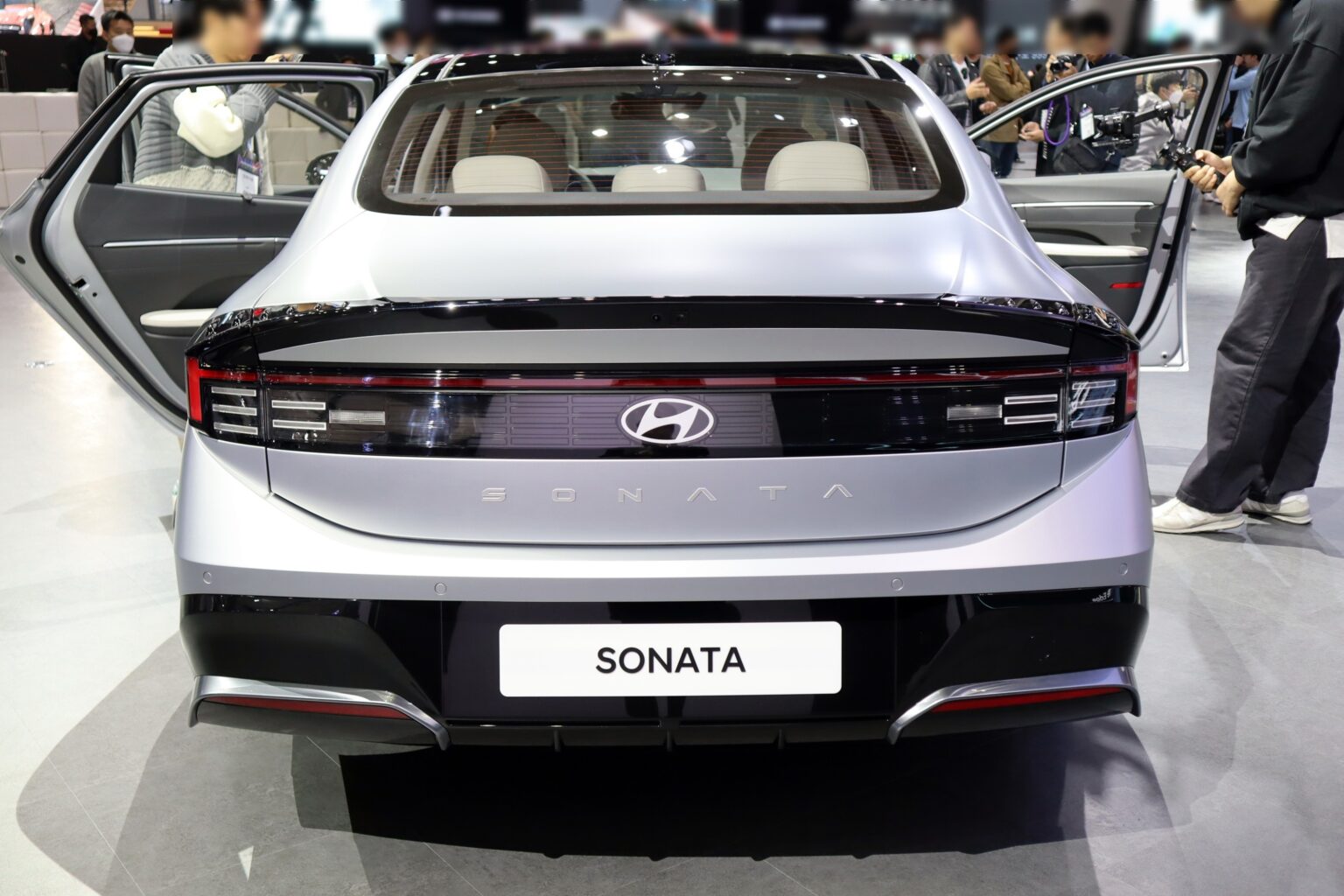 현대 쏘나타 디엣지 N라인까지 전시된 DN8 페이스리프트 실물 구경 | EVPOST