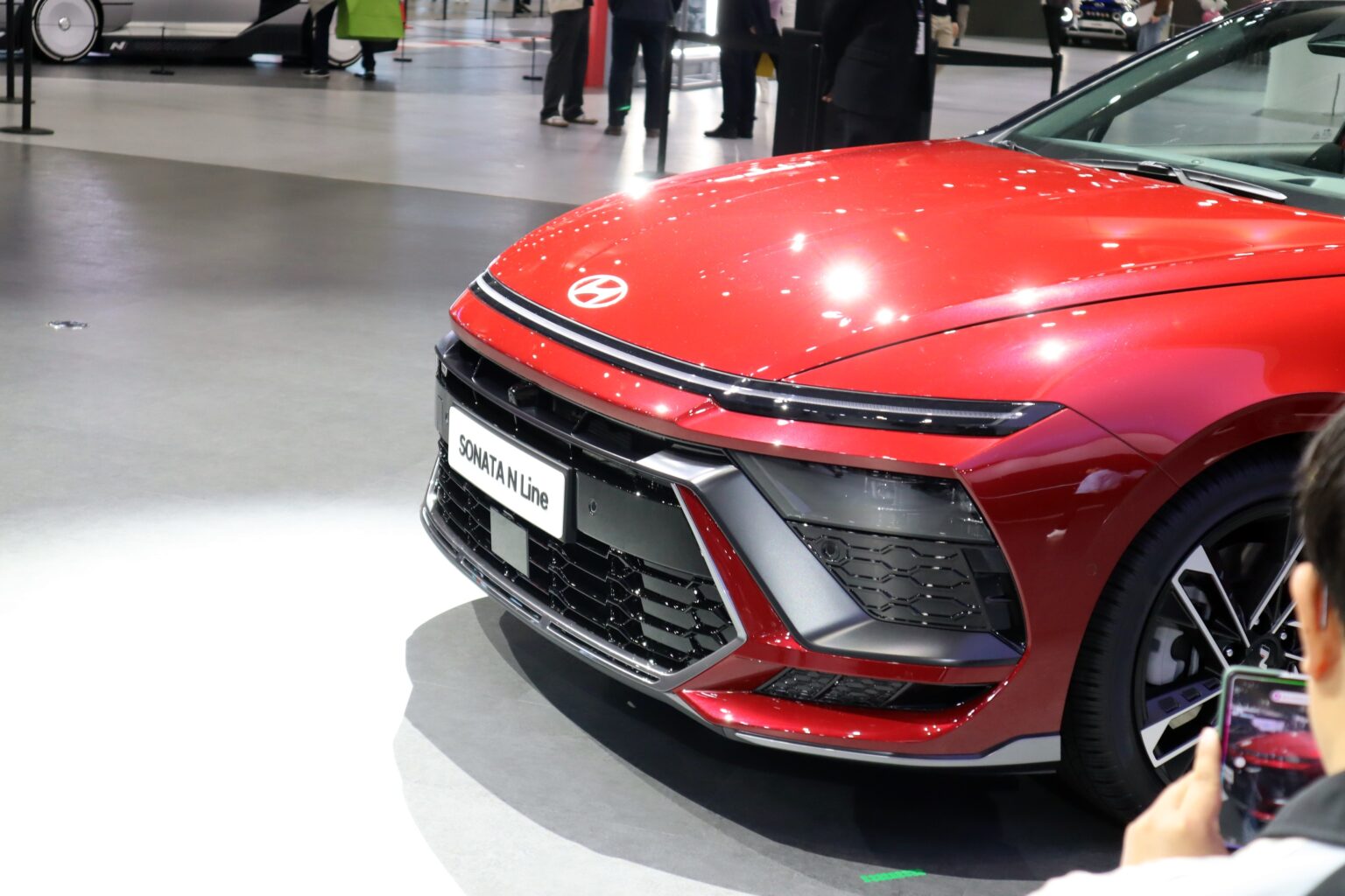 현대 쏘나타 디엣지 N라인까지 전시된 DN8 페이스리프트 실물 구경 | EVPOST