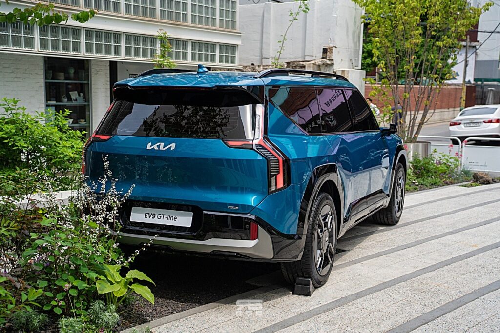 기아 EV9 을 직접 만나볼 수 있는 기아 EV 언플러그드 그라운드 | EVPOST